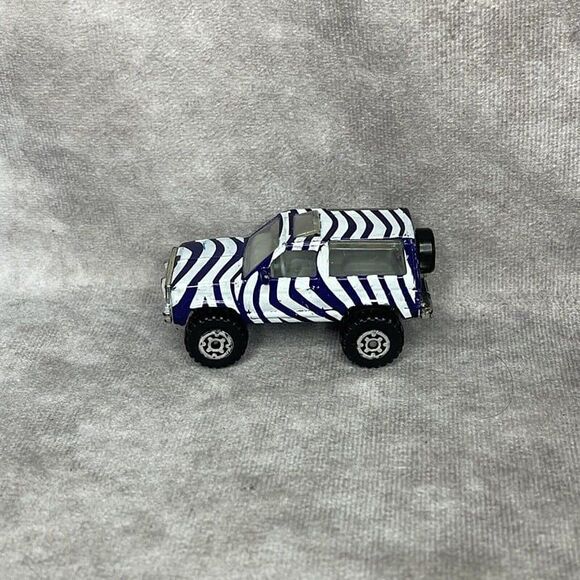 MATCHBOX | Toys | 987 Matchbox Ford Bronco Ii Zebra Striped Diecast 157 ...